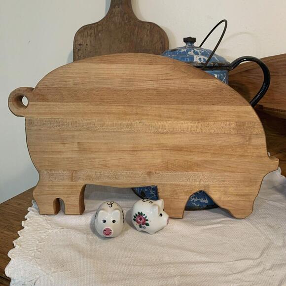 Other | Vtg Cutting Charcuterie Board Pig Rustic Farmhouse Retro With Pig Salt N Peppers | Poshmark